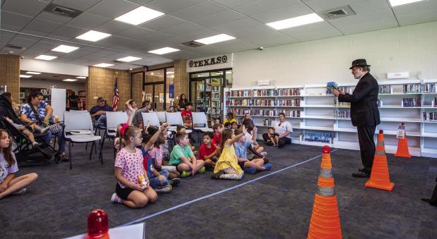 Science Show Enchants Kids at Olney Library | Olney Enterprise